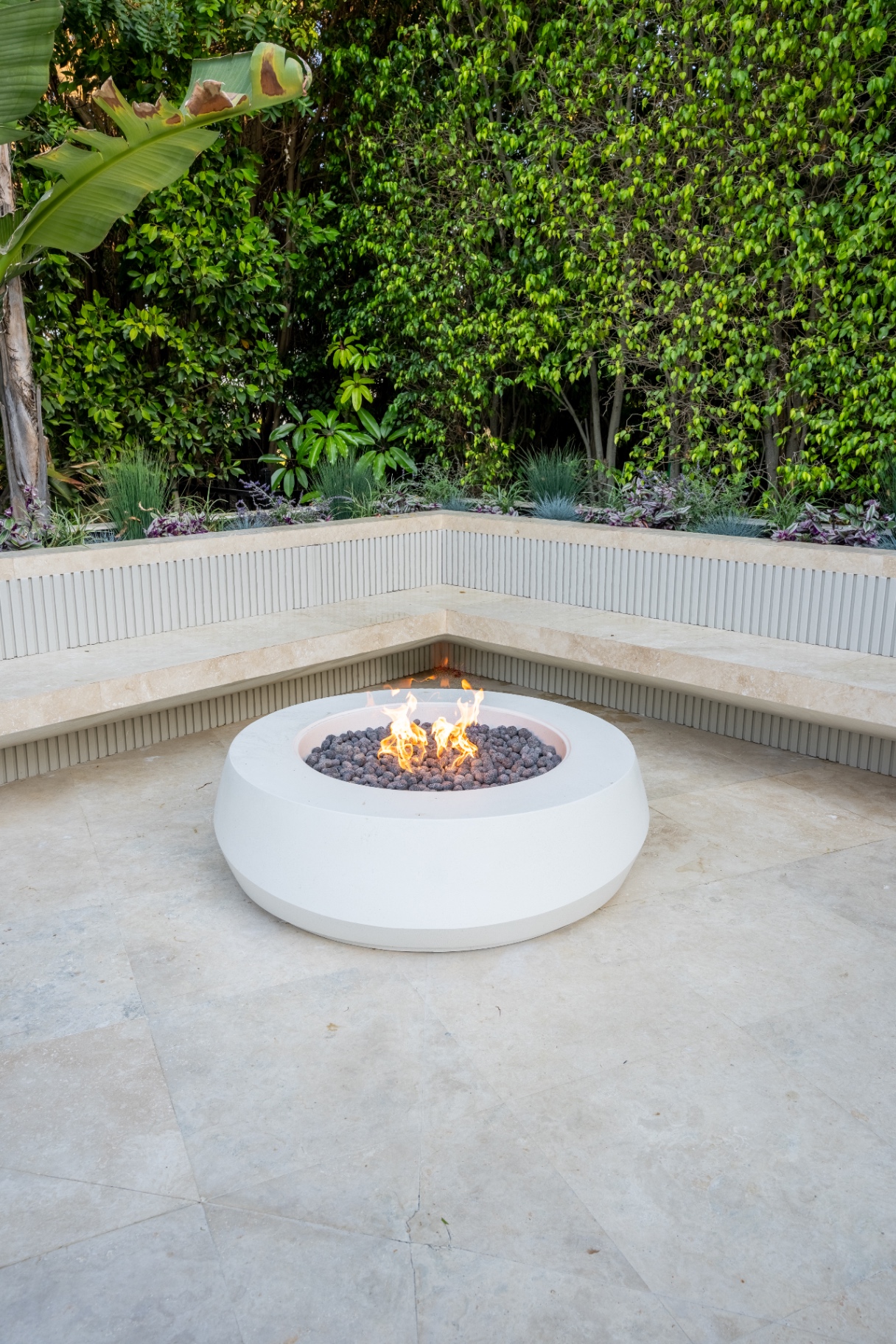 Moda Outdoor Living: Professional Landscape Contractors in Los Angeles